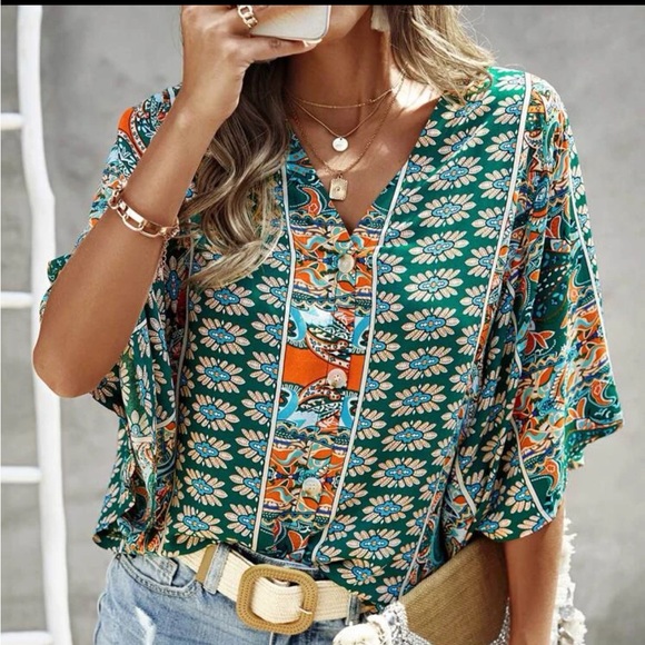 Tops | Nwt Paisley Western Emerald Batwing Sleeve Top | Poshmark